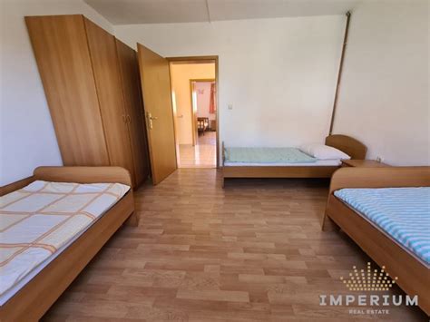 Stan Split 200 00 m2 SMJEŠTAJ ZA RADNIKE iznajmljivanje