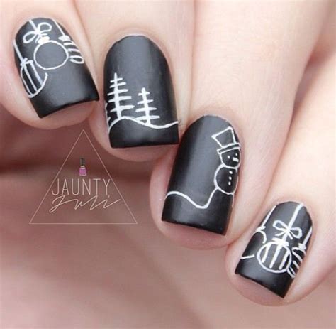 Descubrir 57 imagen uñas para navidad negras Viaterra mx