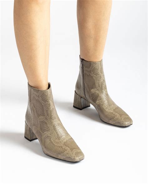 Unisa Glitter Boots Atelier Yuwa Ciao Jp