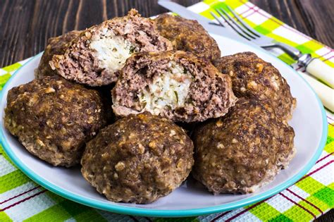 Bolinho De Carne Recheado Queijo