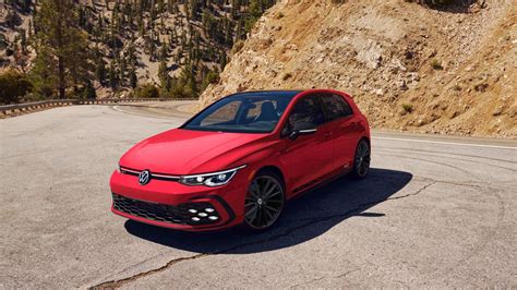 Volkswagen introduit la Golf GTI édition 40e Anniversaire 2023