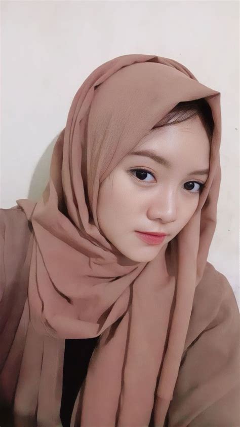 Pin By Yanuar Budiman On Hijab Melayu 2 Beautiful Girls Beautiful
