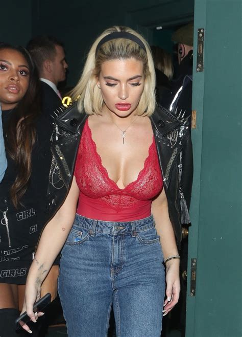 Megan Barton Hanson Boobs TheFappening