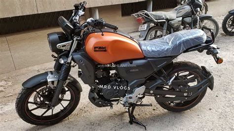 Yamaha FZ X First Batch Arrives At Dealer Showroom Detailed Walkaround
