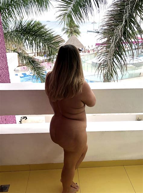J adore être nue en public