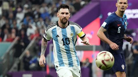 Lionel Messi se convierte en el jugador con más partidos en la historia