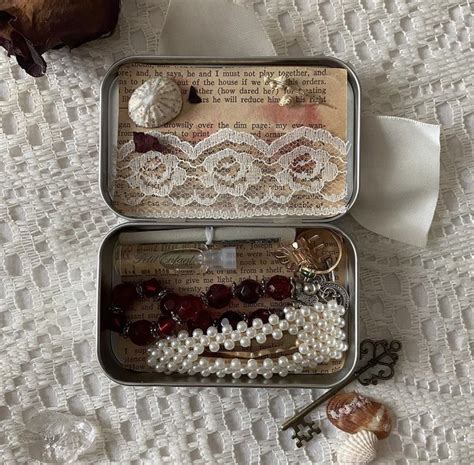 Altoids Wallet Mint Tin Crafts Altoids Tins Diy Wallet