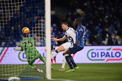 Edin Džeko zabio 14 gol u sezoni i spasio Inter u derbiju protiv