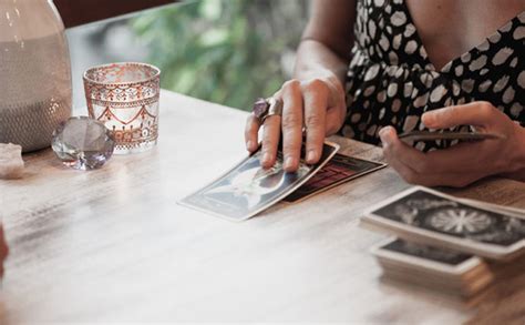 Cómo leer las cartas del Tarot sin saber