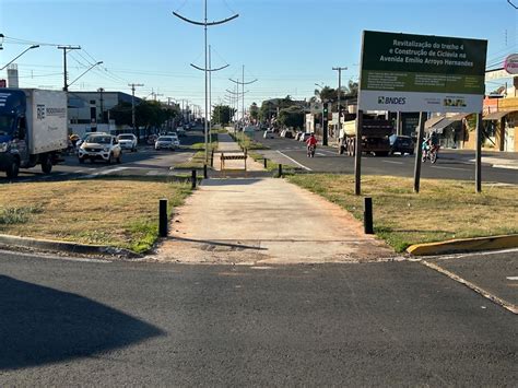 Revitalização Prefeitura abre licitação para recapear toda a avenida