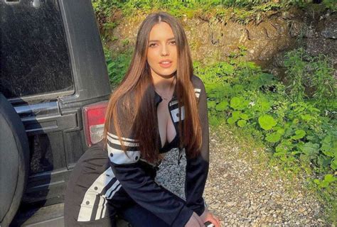 Cine e iubita sexy a lui Radu Drăgușin Are un decolteu de milioane