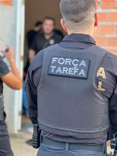 For A Integrada Cumpre Mandados Para Investigar Internos De Sistema