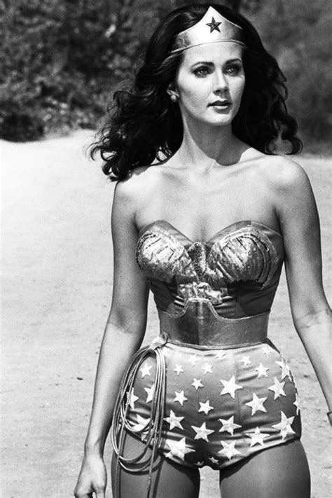 Lynda Carter As Wonder Woman 1970s Wonder Woman Pictures Wonder Woman Art Linda Carter