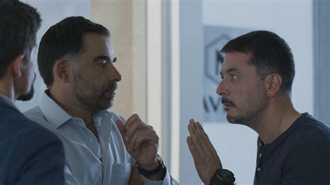 Watch Enemigo Íntimo Episode Visita relámpago NBC