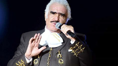 Muere Vicente Fernández último ídolo de la canción mexicana