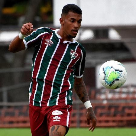 Fluminense acerta empréstimo do meia Edinho ao Avaí