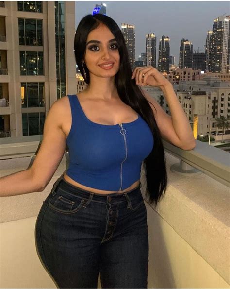 Perfect Bbc Breeding Material I Mean Look At Those Curves Only A Tall Alpha Bbc Can Satisfy