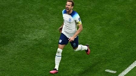Kane erra pênalti no fim França vence Inglaterra e pega Marrocos na semi