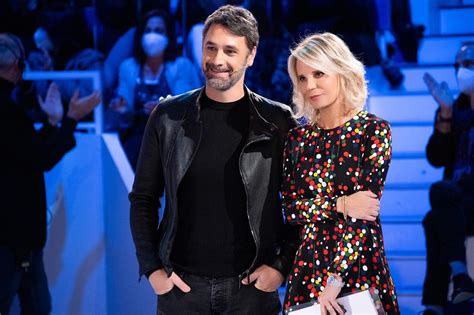 Anticipazioni C Posta Per Te Stasera Su Canale Totti E Raoul Bova
