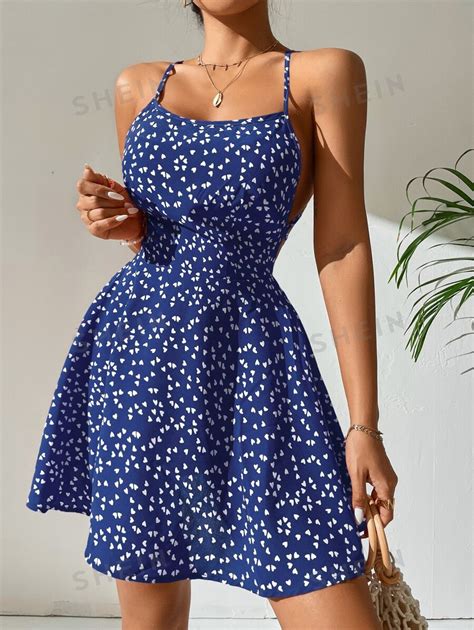 SHEIN PETITE Vestido Cami Impressão de coração Criss cross Amarrado sem