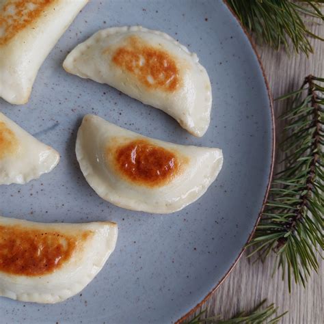 KETO PIEROGI BAMBUSOWE Z KAPUSTĄ