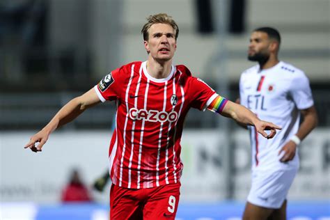 Engelhardt Und Vermeij Vor Wechsel Zur Fortuna Liga2 Online De