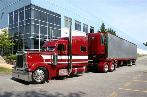 Peterbilt Custom With Matchin Reefer Peterbilt Trucks Big Trucks