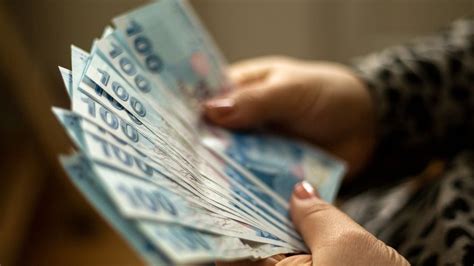 Emeklilere 5 Bin Lira Ikramiye Verilecek Oylama Ile Kabul Edildi