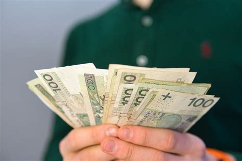 Dodatek osłonowy w 2024 r Nowe kwoty stare limity GazetaPrawna pl
