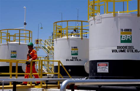 Operação da PF revela usos e abusos de contrato bilionário na Petrobras