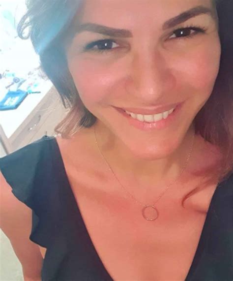Vídeo Fabiola Martínez se muestra al natural y sin complejos