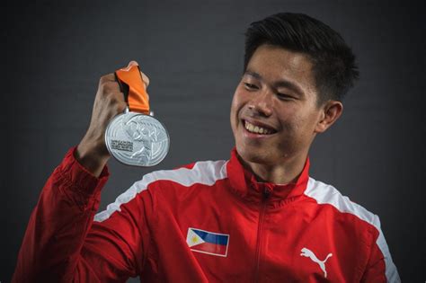 Philippine Pole Vault Superstar EJ Obiena Wins Silver In Diamond League