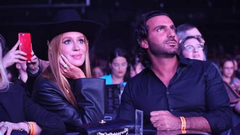 Marina Ruy Barbosa Aceita Pedido E Fica Noiva De Abdul Fares Diz Colunista