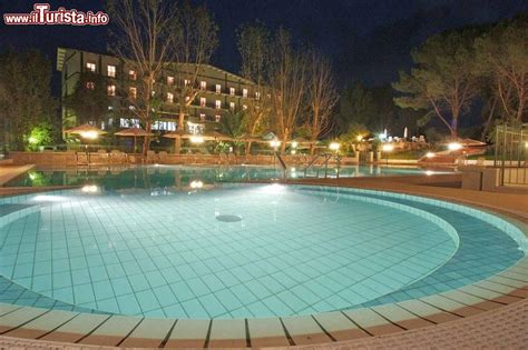 Lo Stabilimento Termale Delle Terme Aurora A Benetutti In Sardegna