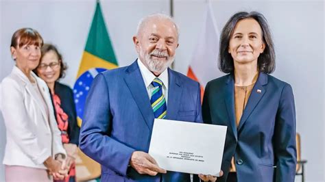 Lula Recebe Credenciais De Novos Embaixadores Folha Pe