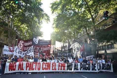 Organizaciones Sociales Protestaron Frente Al Ministerio De Desarrollo