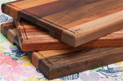 Tablas Para Picar Construidas De Forma Artesanal Con Distintos Tipos De