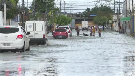 Inmet lança novo alerta de perigo chuvas intensas no litoral do NE