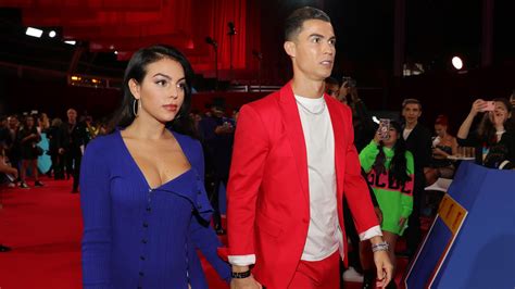Bient T Six Enfants Pour Cr Cristiano Ronaldo Et Sa Compagne