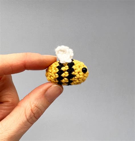Tiny Bee Amigurumi Crochet Pattern Make Me Roar Amigurumi Crochet