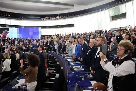 Avortement le Parlement européen vote pour faire de lIVG un droit