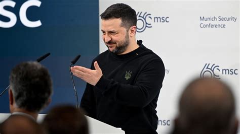 Münchner Sicherheitskonferenz Selenskyj warnt vor Katastrophe ZEIT