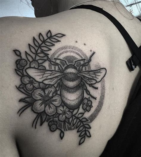 Tatuaggi Con Le Api Con Significato