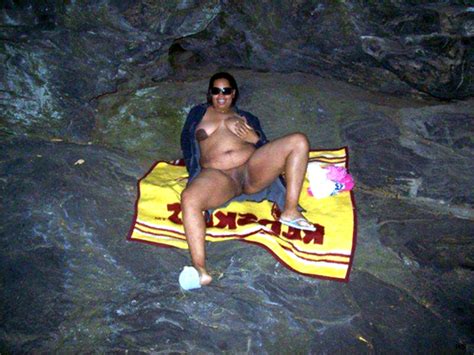 Black Amateurs Naked Black Exhibs Amateur Pictures At The Public Place