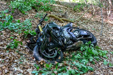 Unfall Zwischen Schorndorf Und Oberberken Motorradfahrer Schwer