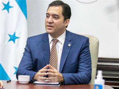 El Reto De La Presidenta Es Desarticular La Dictadura Protegida Por Las