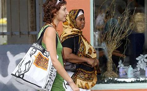 Carla Bruni Nude Image On Bags