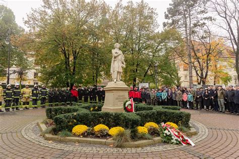Lat Pomnika Adama Mickiewicza W Wieliczce