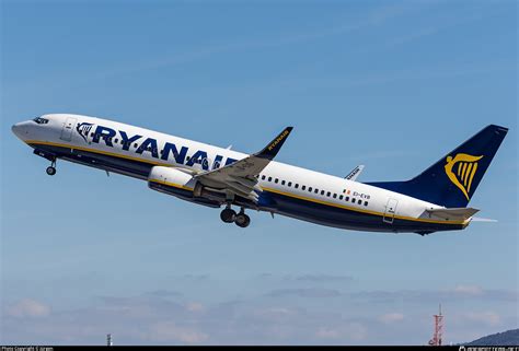 EI EVB Ryanair Boeing 737 8AS WL Photo by Jürgen ID 589109