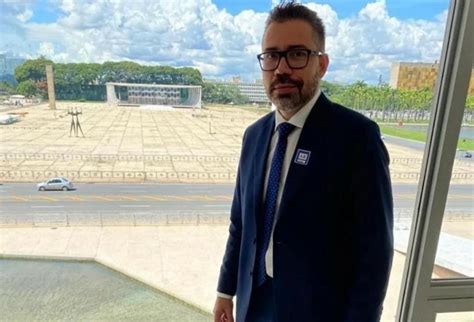 Alvo Da Pf Irm O De Cl Udio Castro Tamb M Atuava No Sebrae Rio
